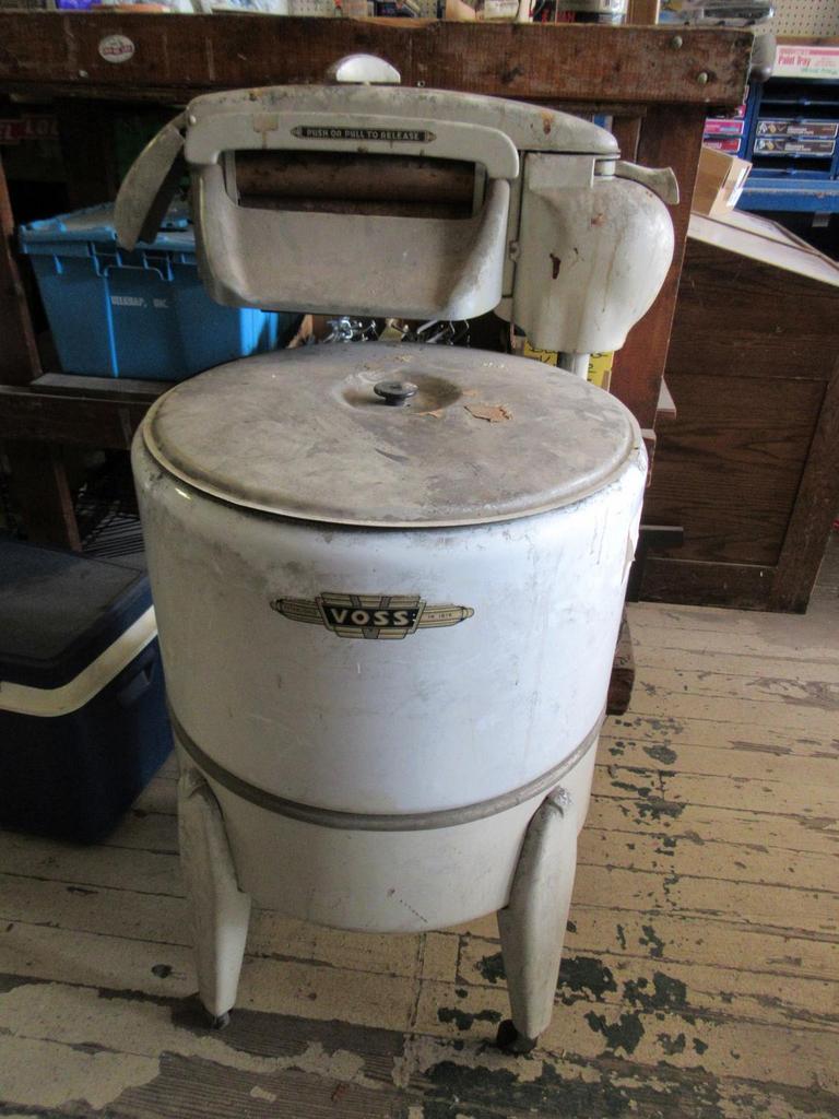 Auction Ohio | Voss Ringer Washing Machine