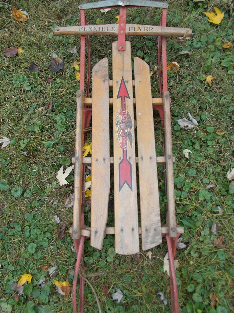 Auction Ohio | VINTAGE SLED