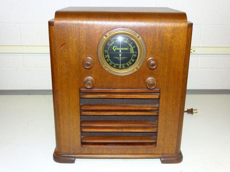 Auction Ohio | Vintage Grunow Radio