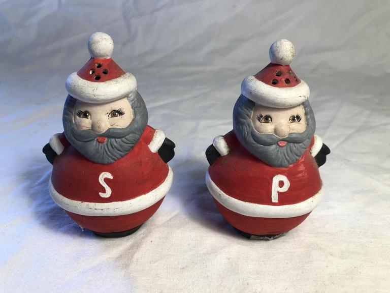 Auction Ohio | Tubby Santa Shakers!