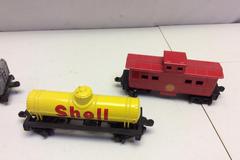 Auction Ohio | Shell Train Set