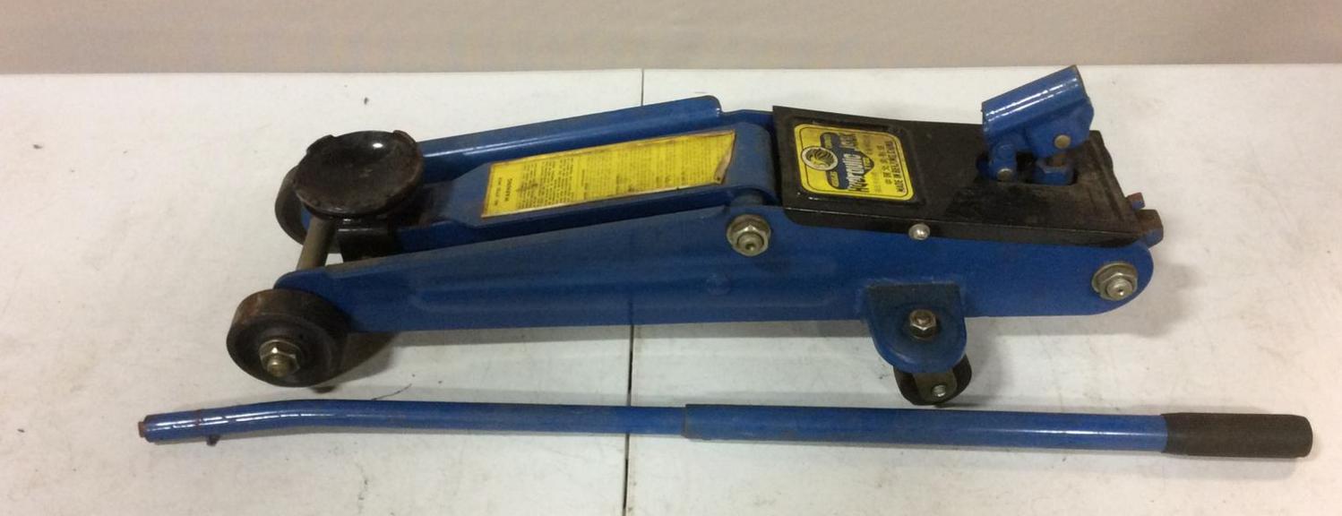 Auction Ohio | Blue Hydraulic Jack