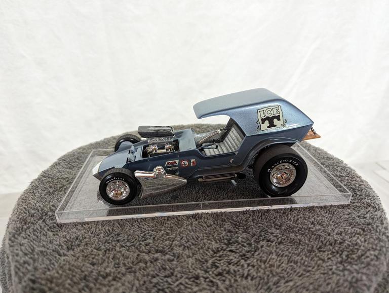 Auction Ohio | Ice T model race car