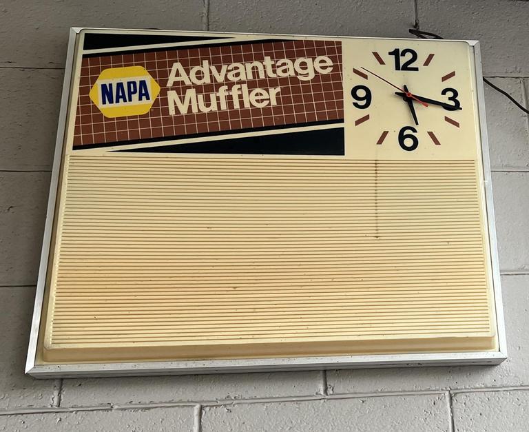 Auction Ohio | NAPA Clock Sign