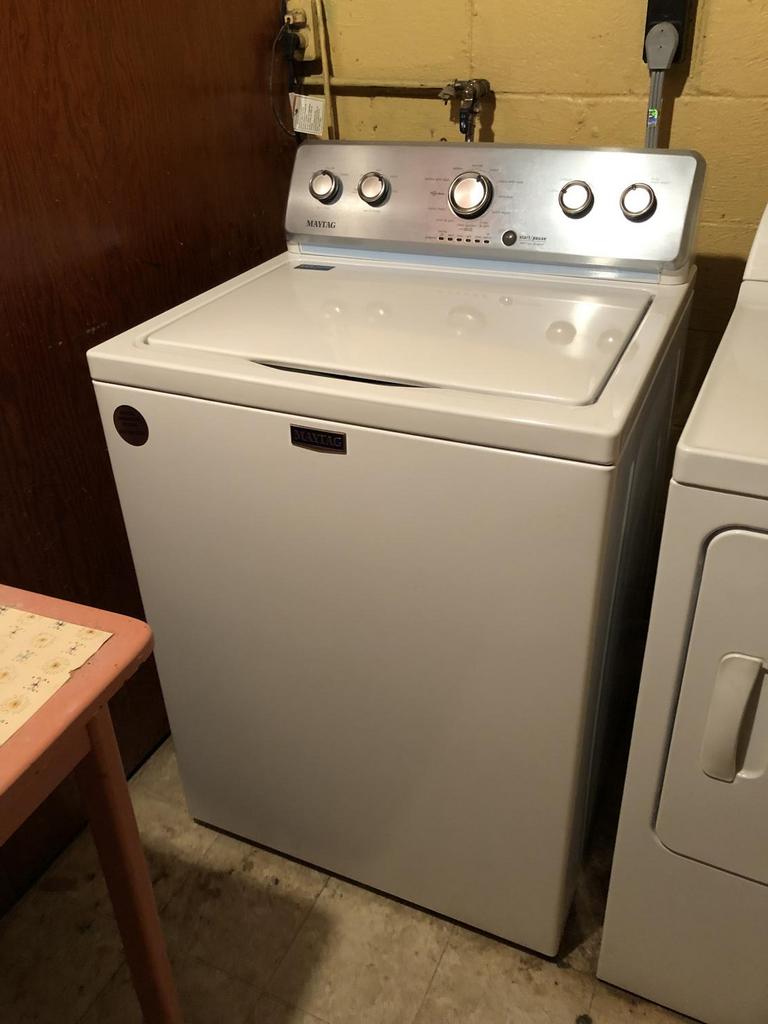 Auction Ohio | Maytag Washing Machine - Like New!