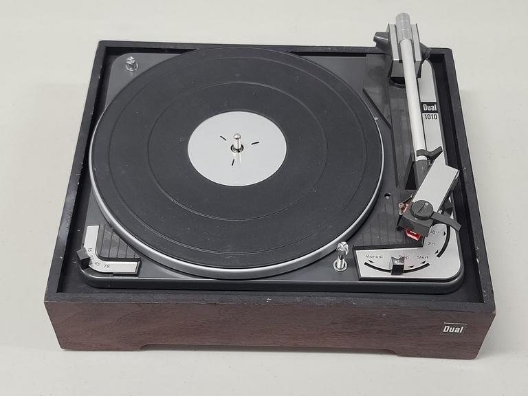 Auction Ohio | Dual 1010 Turntable