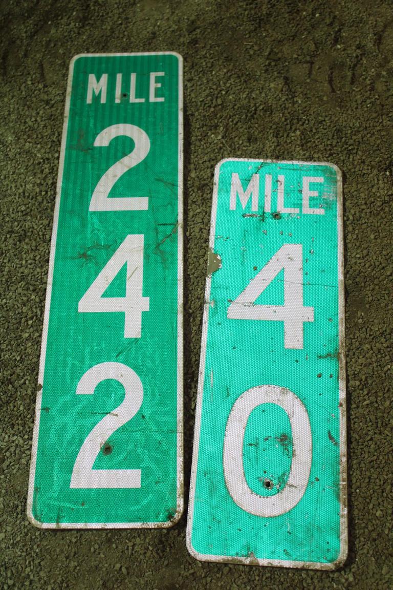 Auction Ohio | Mile Marker Signs