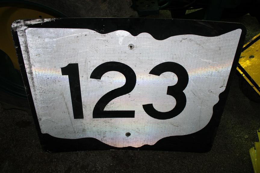 Auction Ohio | 123 Road Sign
