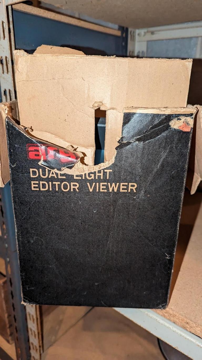 Auction Ohio | Dual light editor viewer
