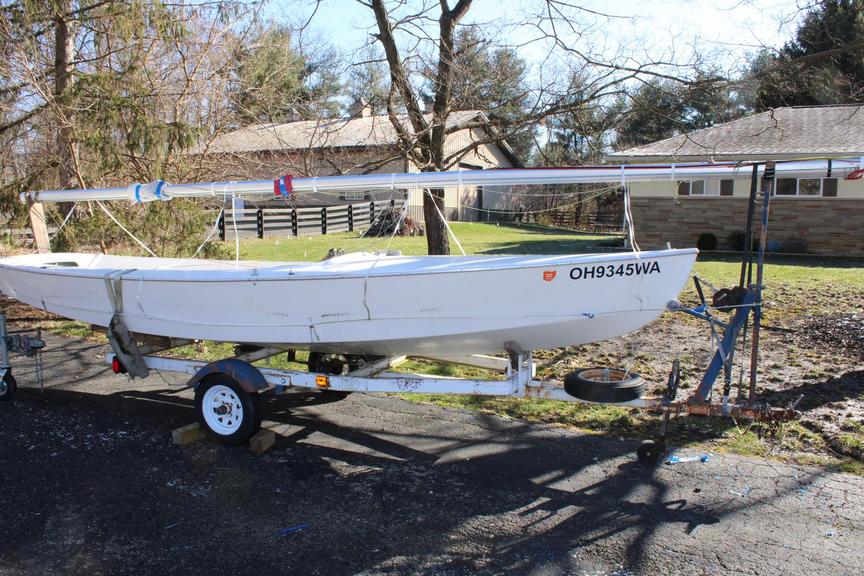 Auction Ohio | Custom Interlake 18 foot Sailboat!