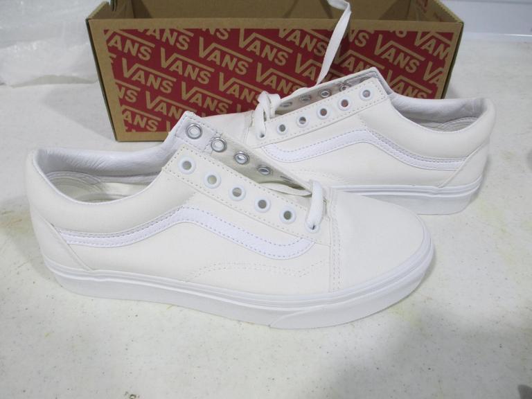Auction Ohio | Vans Classic Tumble Old Skool Shoe - Size 6