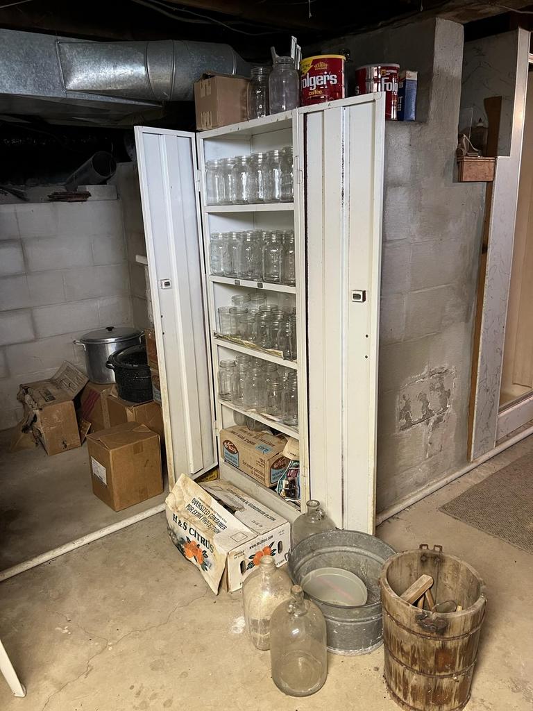 Auction Ohio | Canning items & Storage