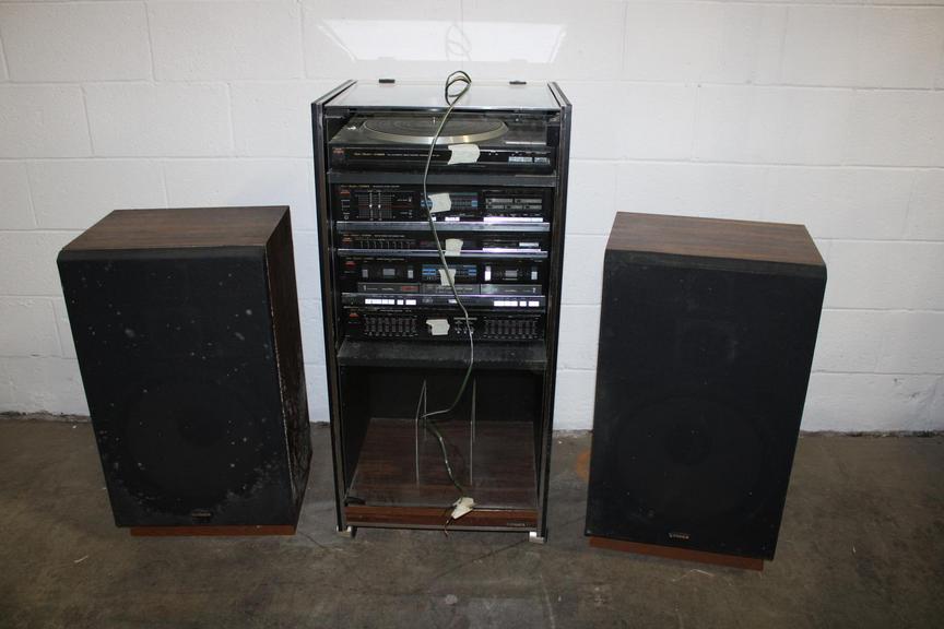 Auction Ohio | Fisher Stereo Set & Cabinet