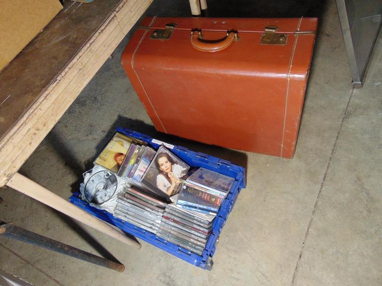 Auction Ohio | CD's & Cassettes & Suitcase